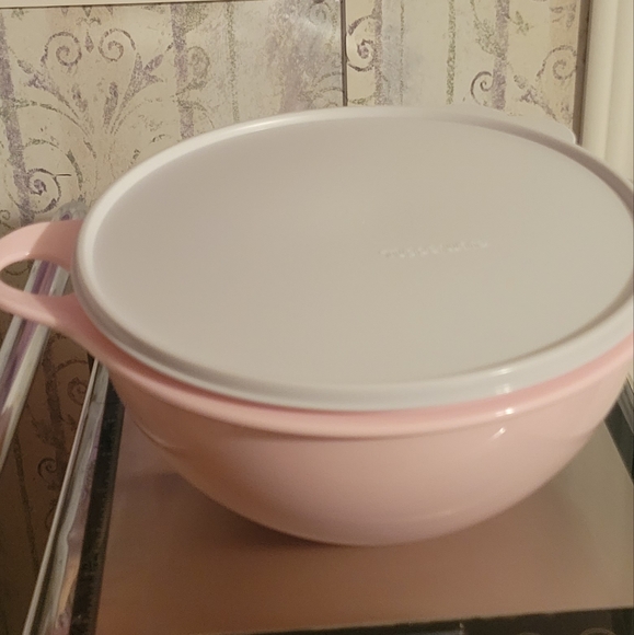 Tupperware | Kitchen | Tupperware Thatsa Jr Bowl | Poshmark
